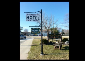 Custom Post and Pole Signs | Mounted Signs